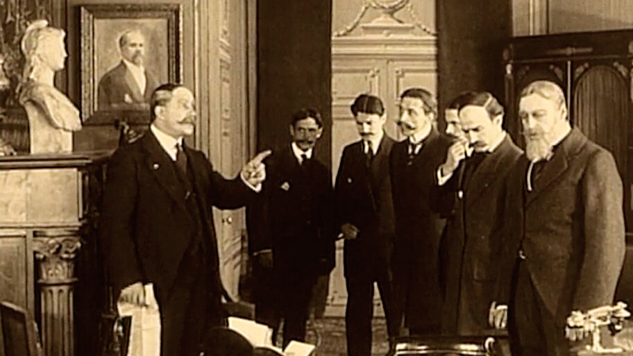 Watch Fantômas IV: Fantômas vs. Fantômas | Netflix